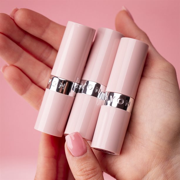 Avon lipsticks store